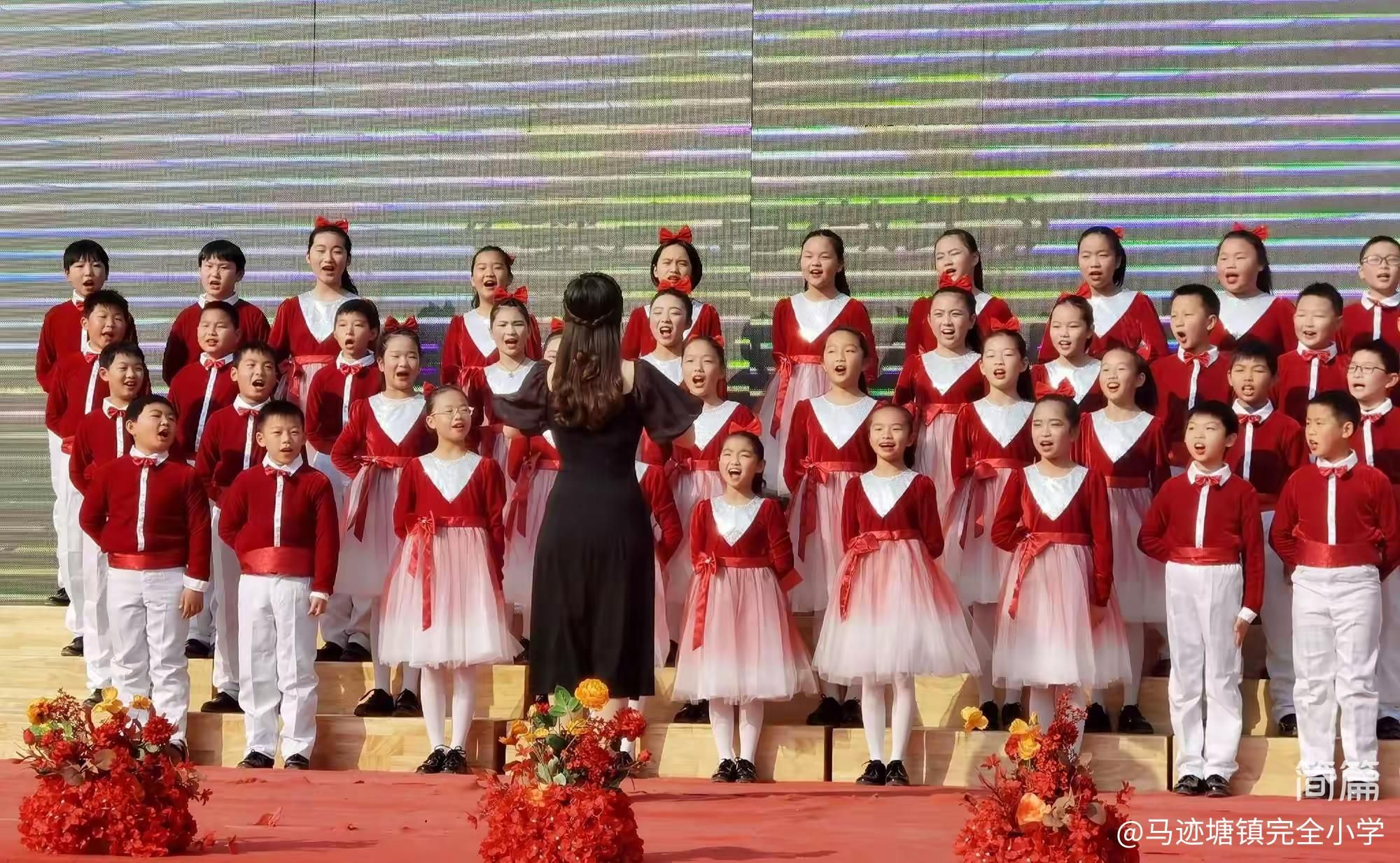 优秀校友杨琼—乡村美育路上的红领巾引路人 -音乐与舞蹈学院